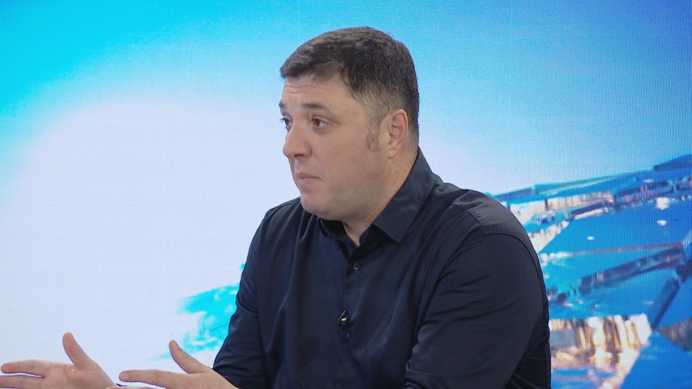 Do të garojë në primare përballë Mziut, Kreshnik Çollaku: I kam kolegë ...